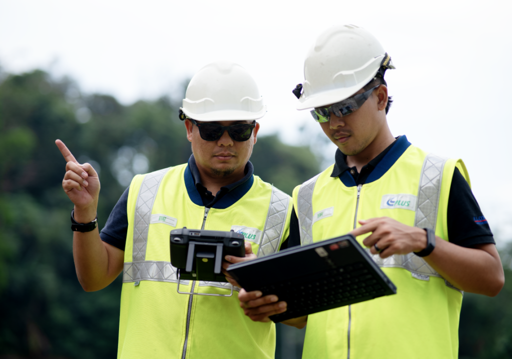 Career at PLUS - PLUS